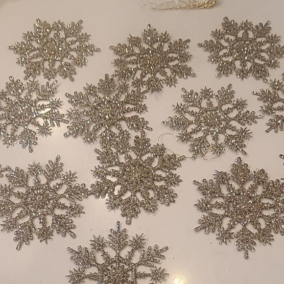 Pottery Barn | Holiday | 2 Pottery Barn Snowflake Bundle | Poshmark